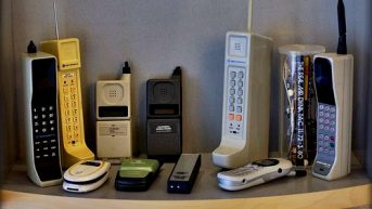 Как выглядели первые мобильные телефоны? Ностальгия по прошлому.